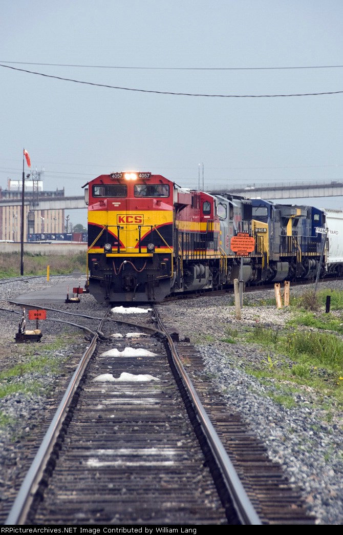 KCS/CSX power in France Yard